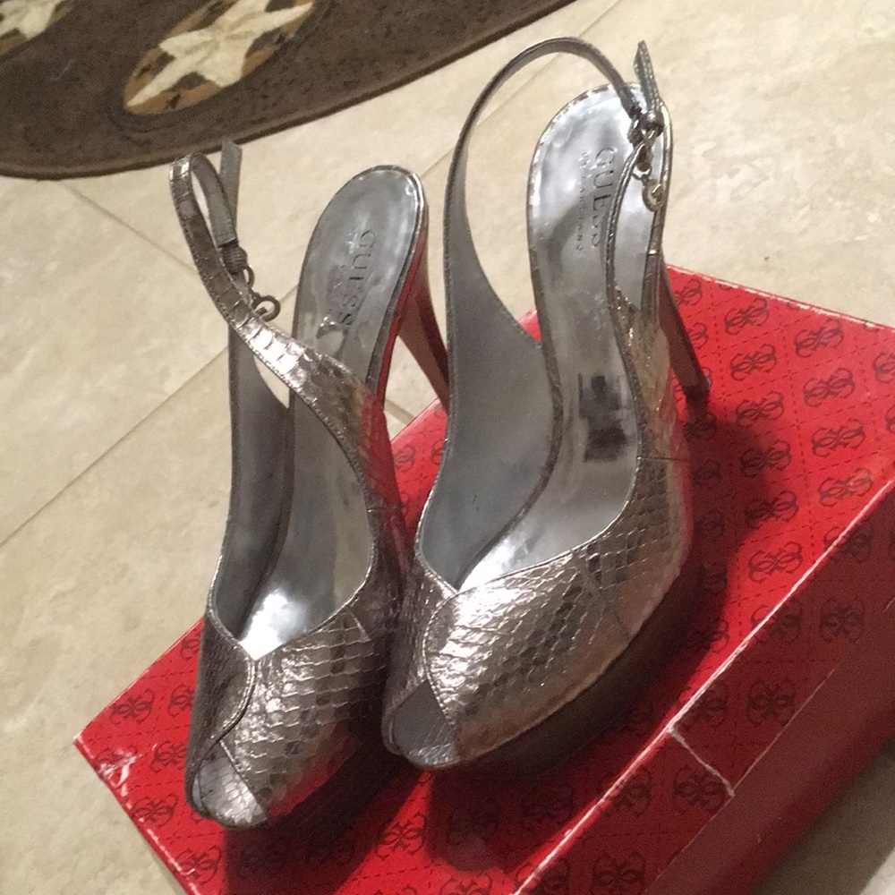 Guess Super Shiny Platform High Heels. - Gem